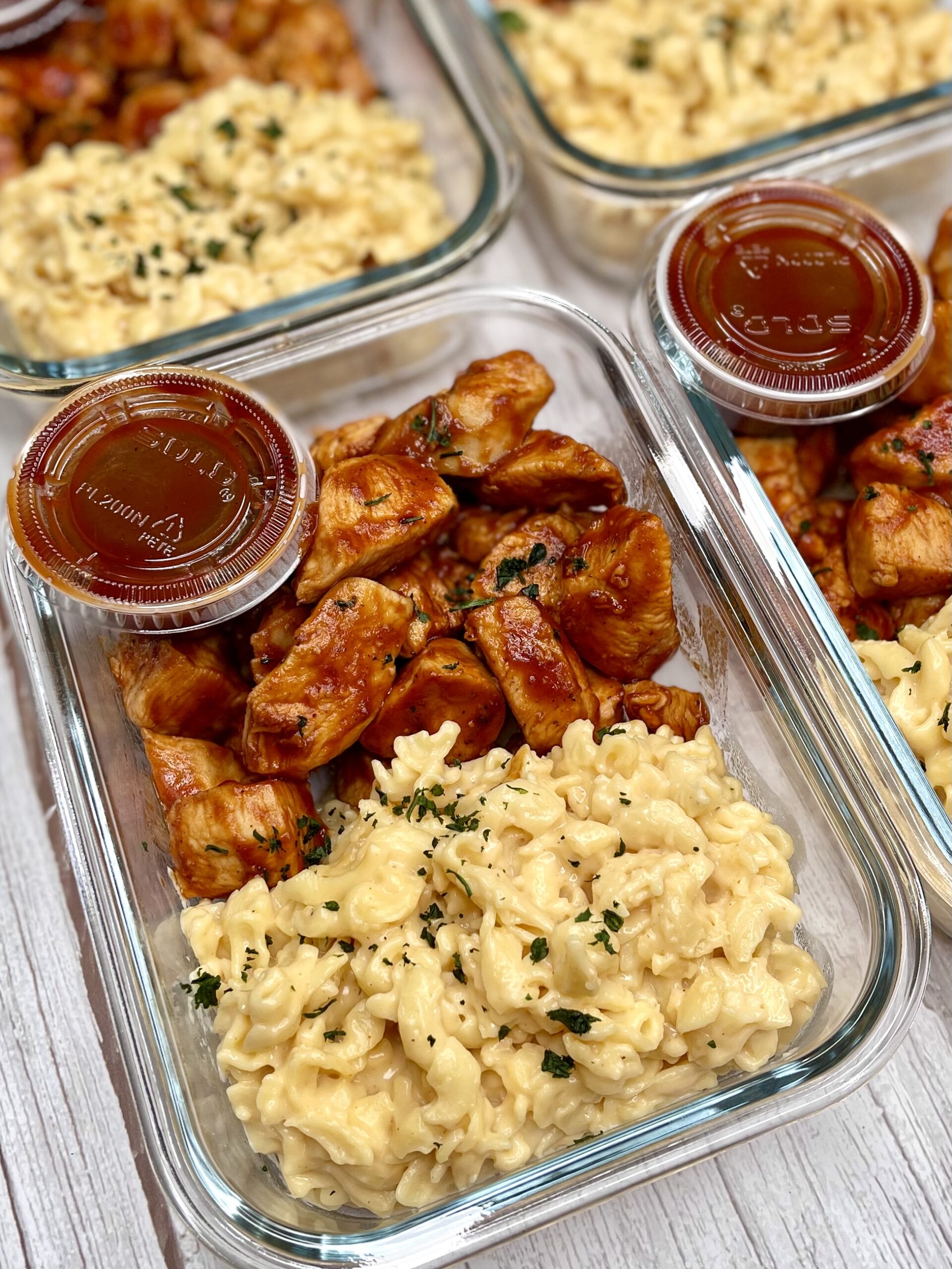 Skinny BBQ Chicken Mac & Cheese - Diana's Delish Dishes